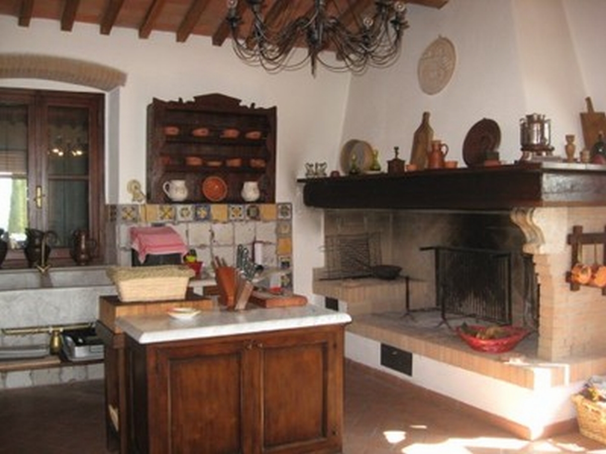 Casale - Rustico di 12 vani in Vendita a Santa Luce - Pomaia ...