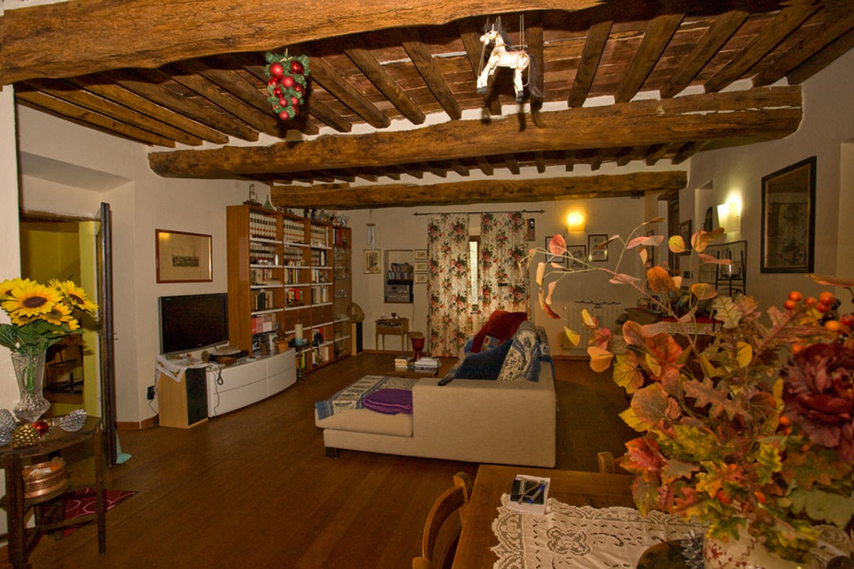 Casale - Rustico di 8 vani in Vendita a Calci - Villa Sant Andrea ...